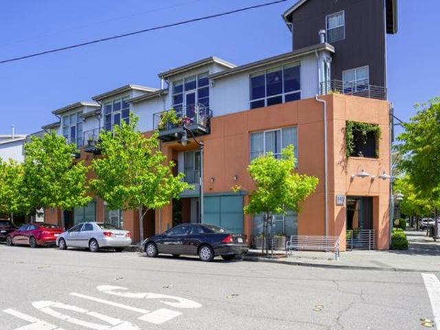 137 F St, Petaluma, CA 94952