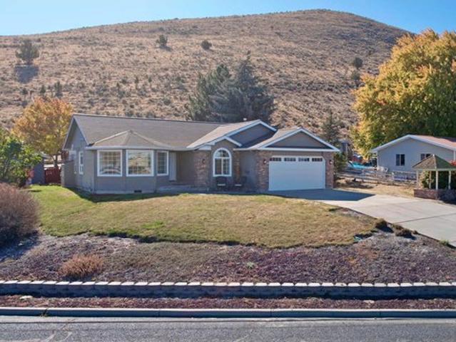 137 Foothill Dr, Baker City, OR 97814