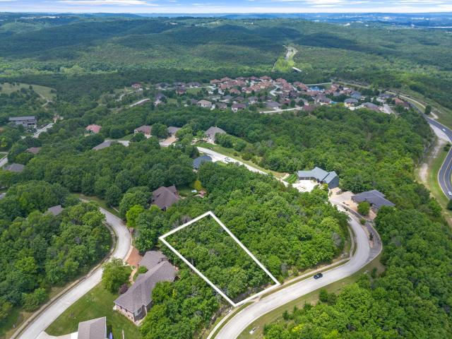 137 Forest Oak Drive