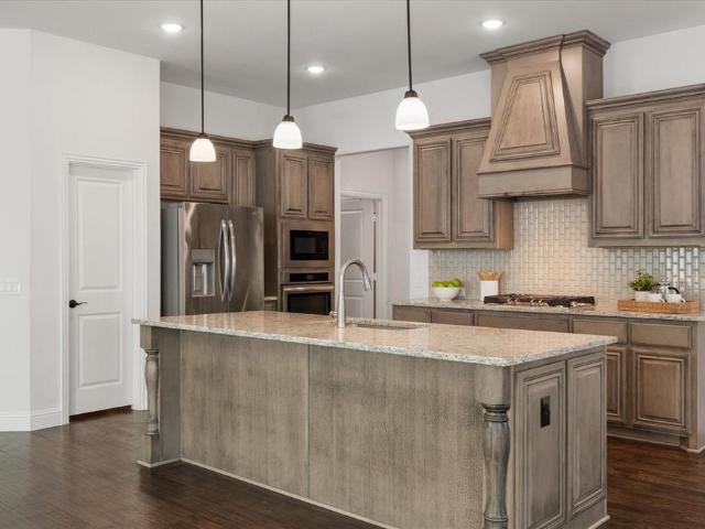 137 Fireberry Dr, Glenn Heights, TX 75154 | MLS #21164