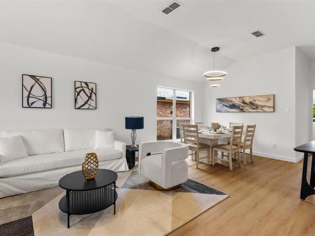 137 Flyaway Lane