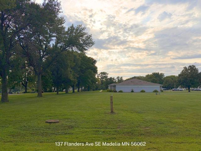 137 Flanders Avenue SE