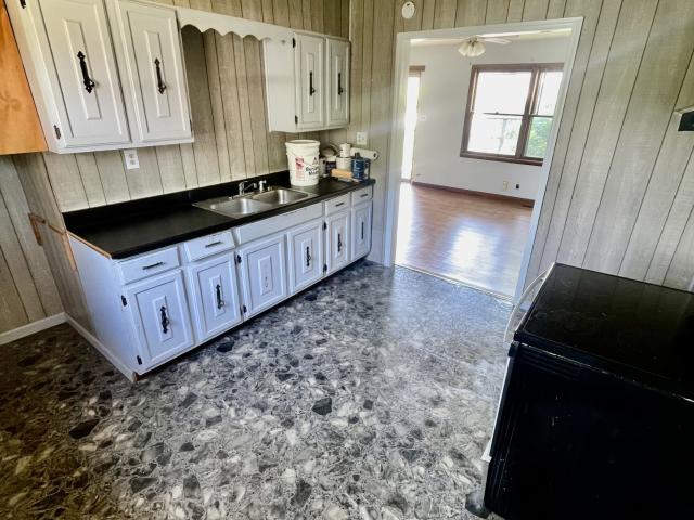 137 Kenmore Ave