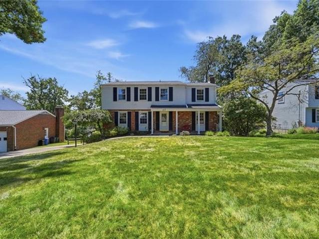 137 Kenney Dr, Sewickley, PA 15143
