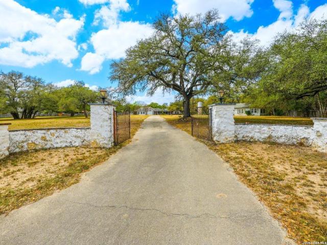 137 Kitty Hawk Rd, Universal City, TX 78148 | MLS #1956 | Compass