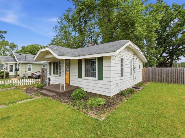 137 Holly St SW, Grand Rapids, MI 49548