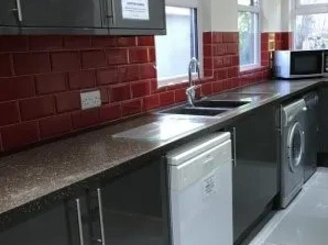 137 Heeley Road, Stirchley, B29 6EJ, United Kingdom | 5 bed house for rent #162170562 | Rentberry