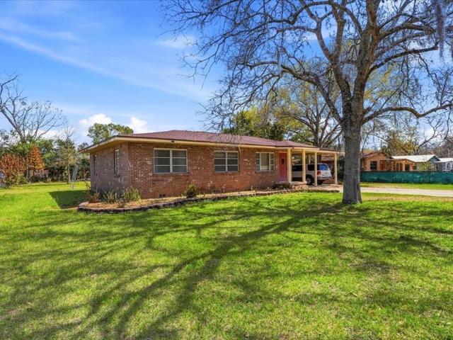 137 Highland Ave, Auburndale, FL 33823 | MLS #A4685 | Compass