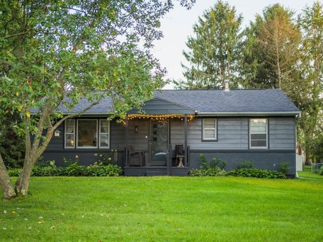 137 International Dr, Pataskala, OH 43062