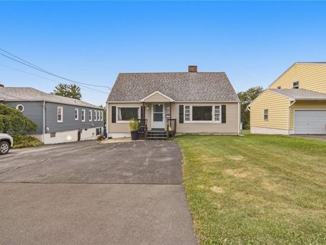 137 Old Liverpool Rd, Liverpool, NY 13088