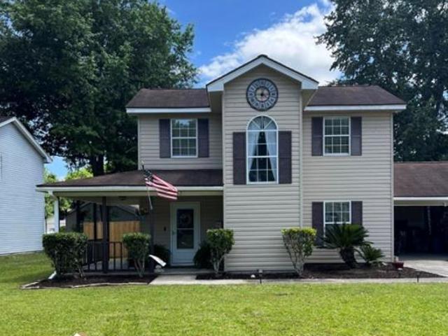 137 Lake Wellington Dr, Kingsland, GA 31548