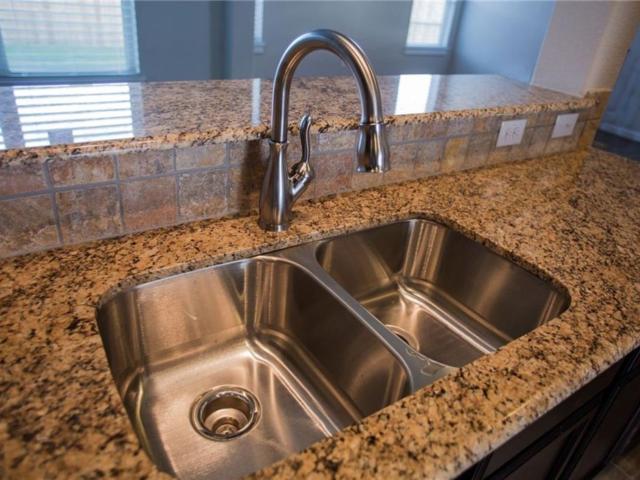 137 Lakeview Court, Kyle, US, TX