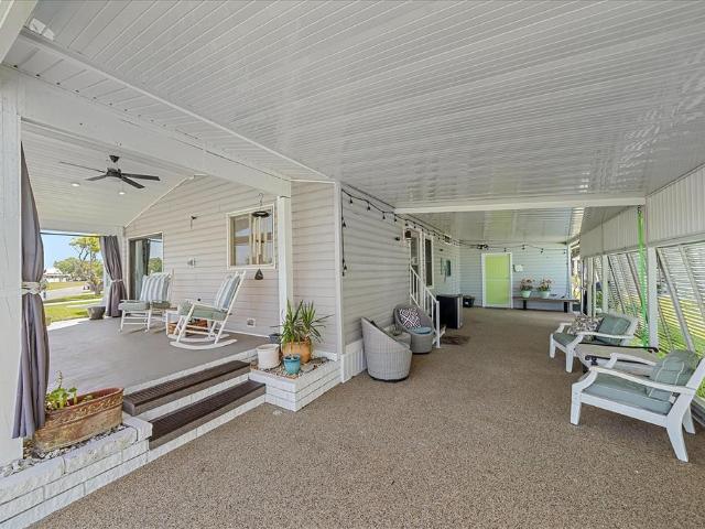 137 Lakeview Dr, Unit 137, Palmetto, FL 34221 | MLS #A4688 | Compass