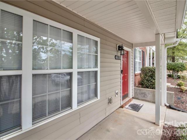 137 Lynch Cir, Mooresville, NC 28117 | MLS #1208 | Compass