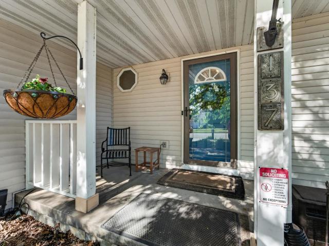 137 Lynne Trail