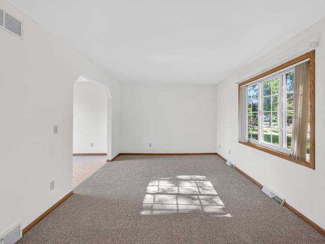 137 Lynne Trail
