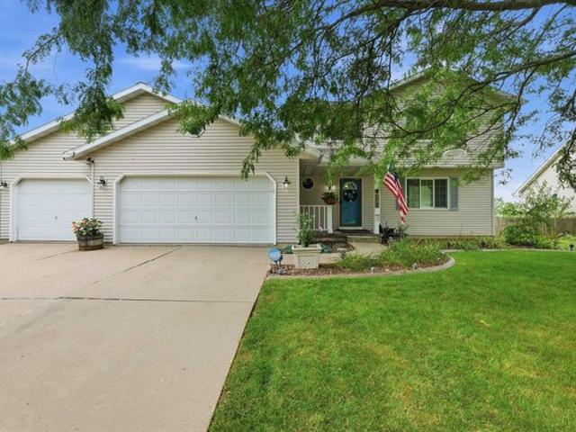 137 Lynne Trl, Oregon, WI 53575