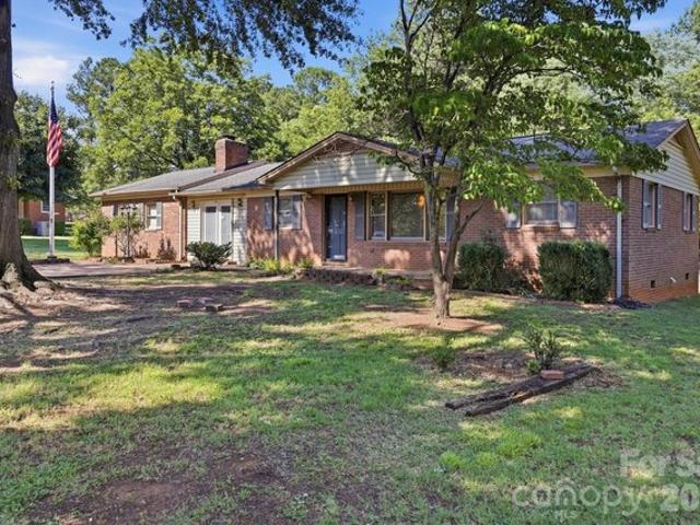 137 Matheny St, Forest City, NC 28043
