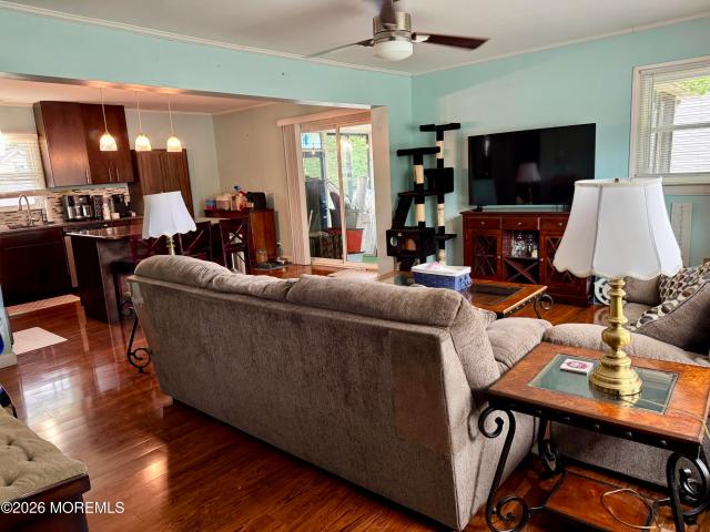 137 Main Bayway