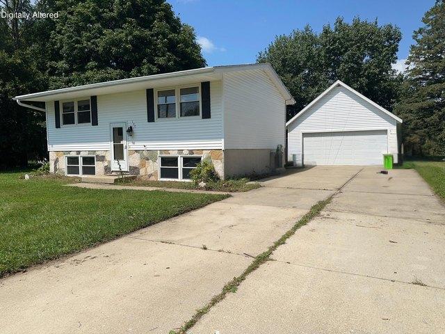 137 Marino Ave, Delavan, WI 53115