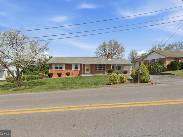 137 Meade Dr, Winchester, VA 22602