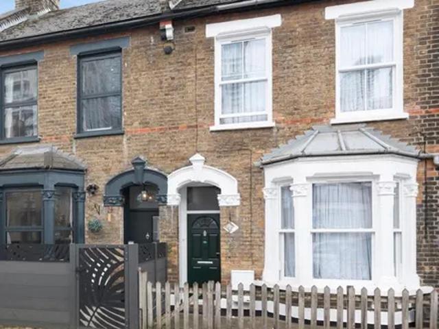 137 Mellish Street, London, E14 8PJ, United Kingdom | 3 bed townhouse for rent #167382726 | Rentberry