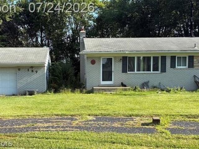 137 Michelson Rd, Rochester Hills, MI 48307
