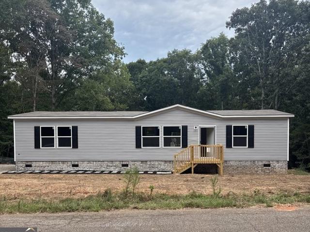 137 Mill Run Dr, Comer, GA 30629