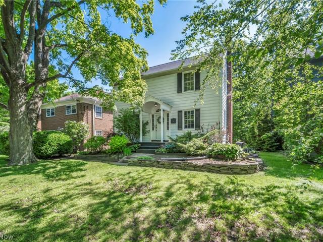 137 N Rose Boulevard