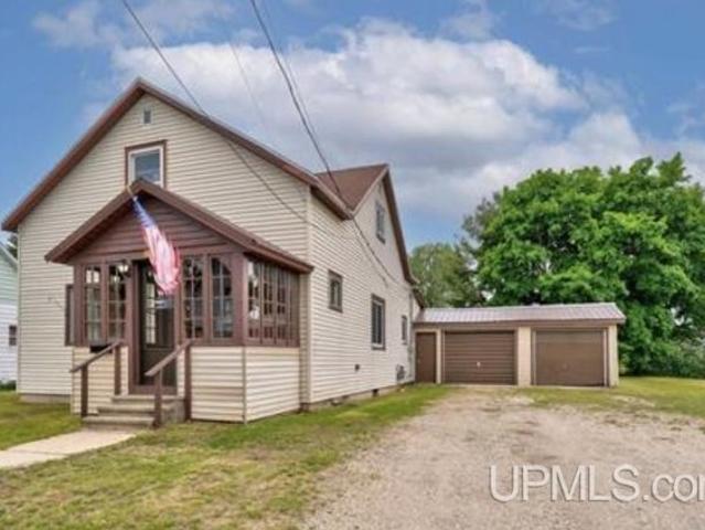 137 N Second St, Manistique, MI 49854