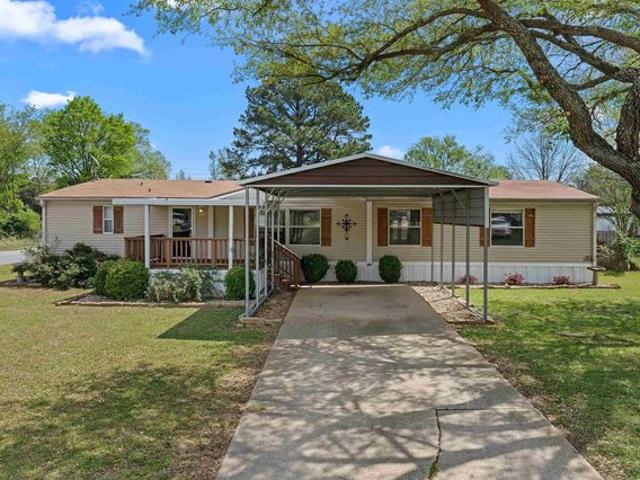 137 Smith Dr, Kilgore, TX 75662