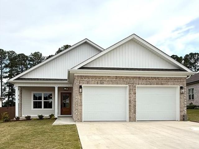 137 Silver Leaf Ln, Florence, AL 35633