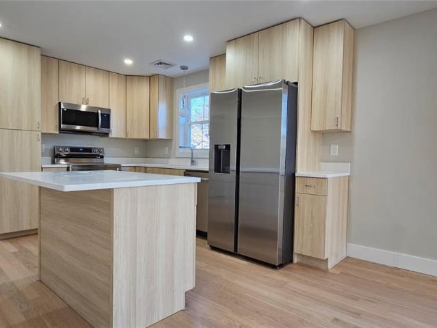 137 Stanwood St, Providence, RI 02907 | MLS #1409 | Compass