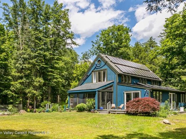 137 Stillwater Rd, Stone Ridge, NY 12484
