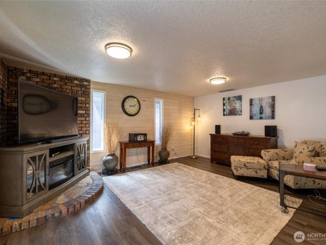 137 Sunnyside Drive