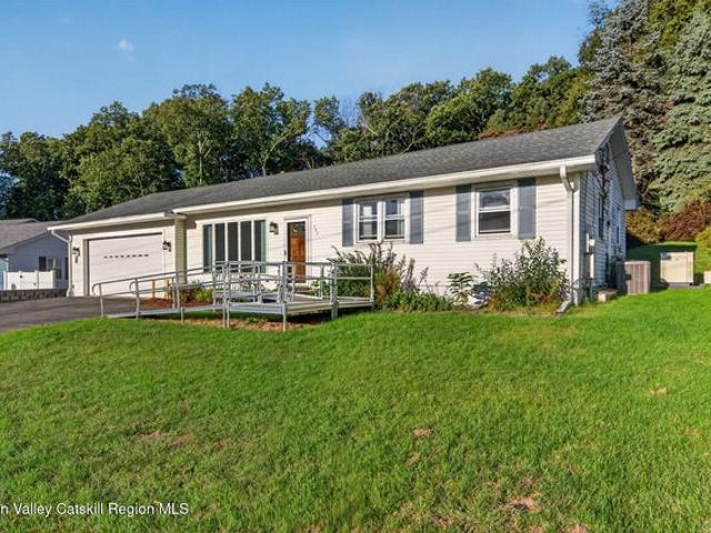 137 Sunrise Ave, Kingston, NY 12401