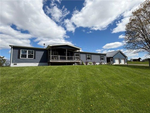 137 Poverty Ln, New Berlin, NY 13411
