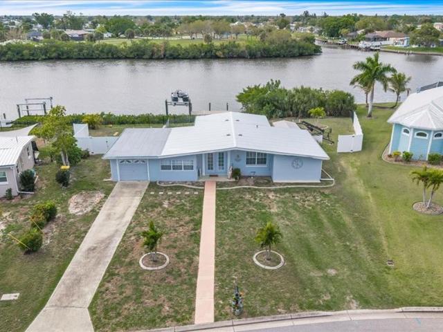 137 Poinsettia Cir NE, Port Charlotte, FL 33952 | MLS #C7523