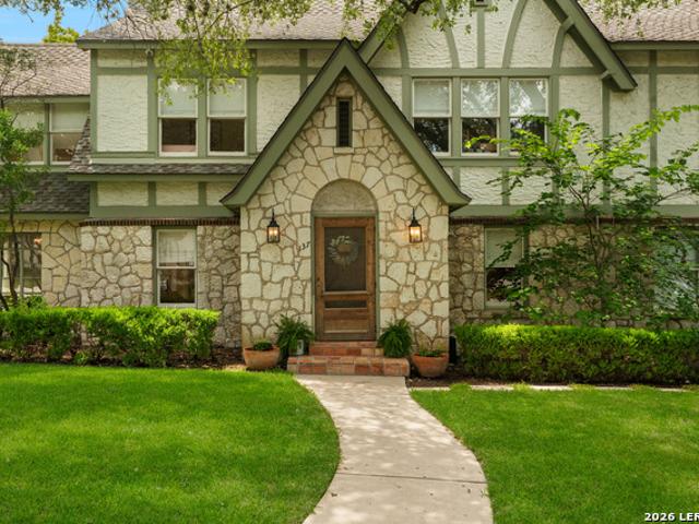 137 Park Dr