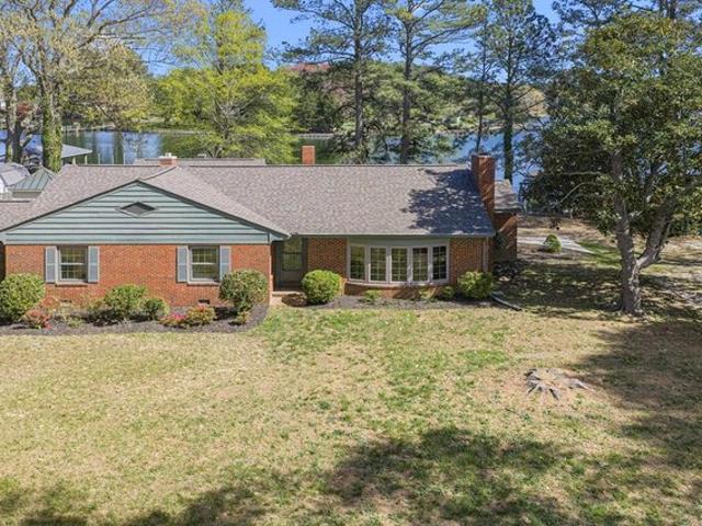 137 Pine Dr, Reedville, VA 22539