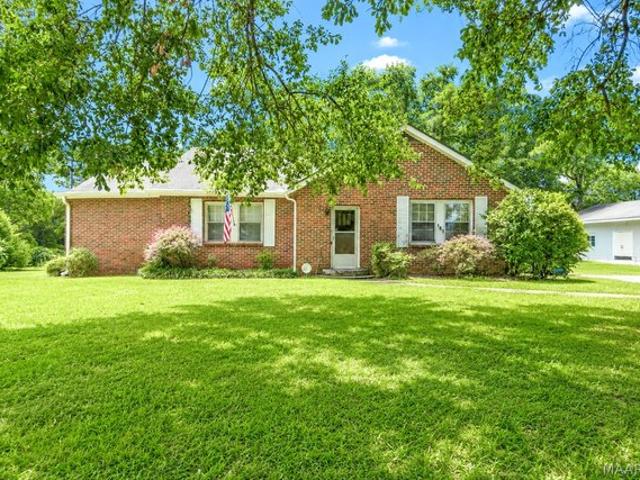 137 Pinehurst St, Tallassee, AL 36078