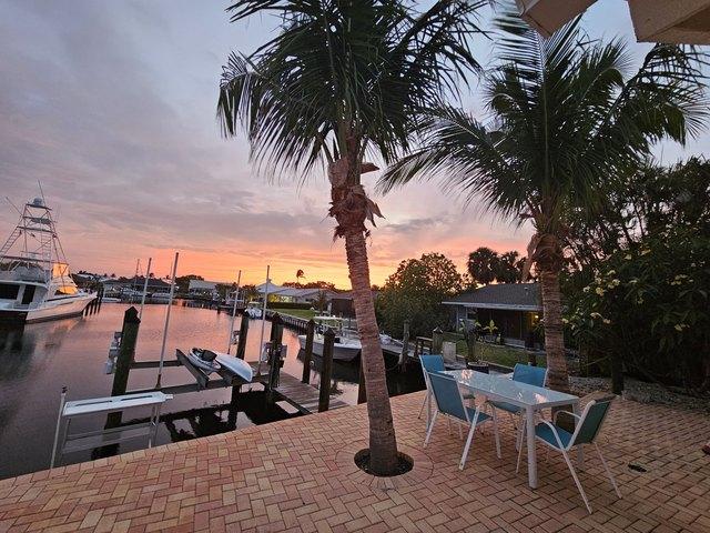 137 Queens Rd, Fort Pierce, FL 34949