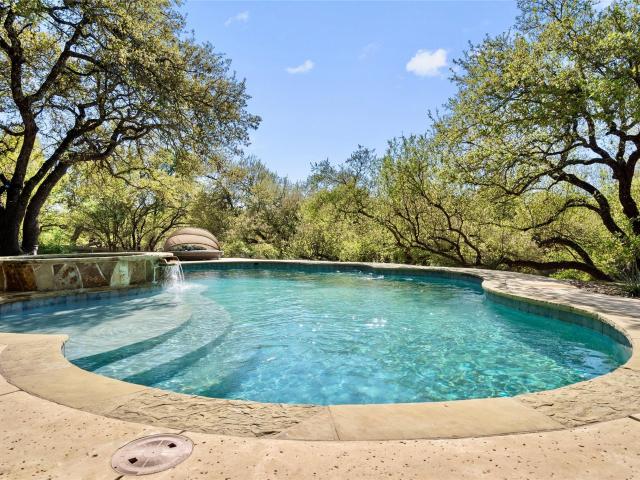 137 Roberts Cir
