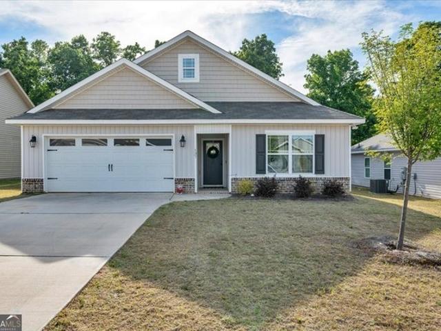 137 Red Tail Cir, Byron, GA 31008
