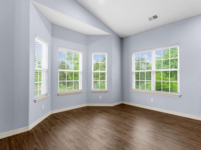 137 Rue De Villas Circle