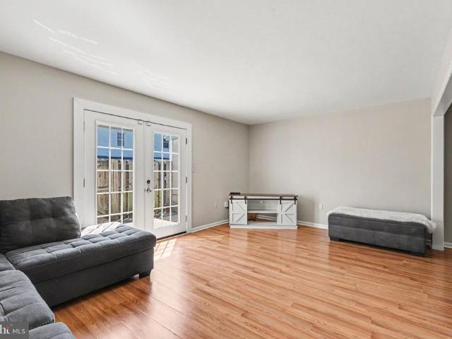 137 W Vine Street