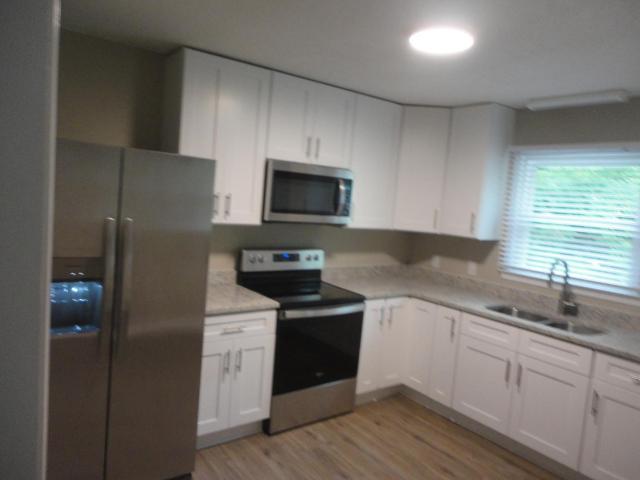137 W Barbee Street