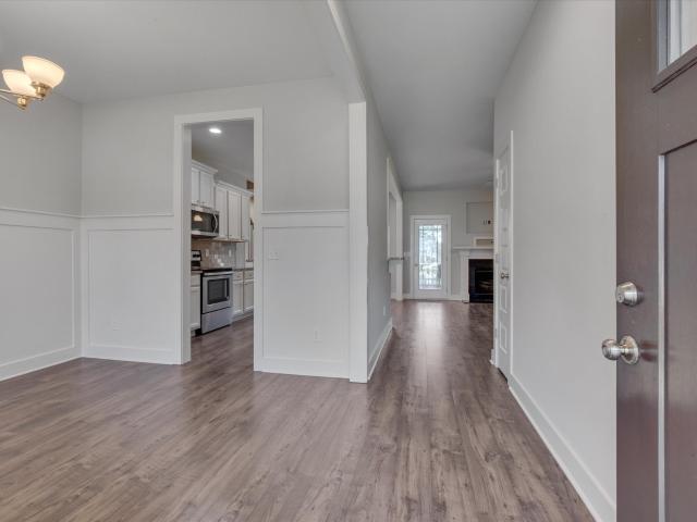 137 W Cultivator Way