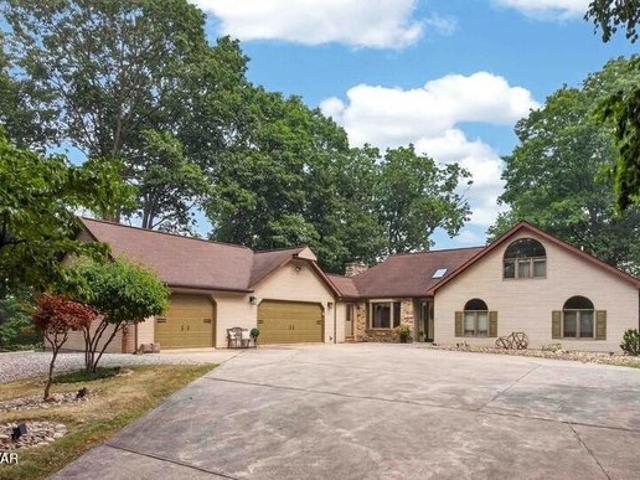 137 W Hills Dr, Williamsport, PA 17701