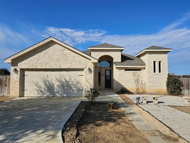 137 W Medium Meadow Dr, Lytle, TX 78052 | MLS #1957 | Compass